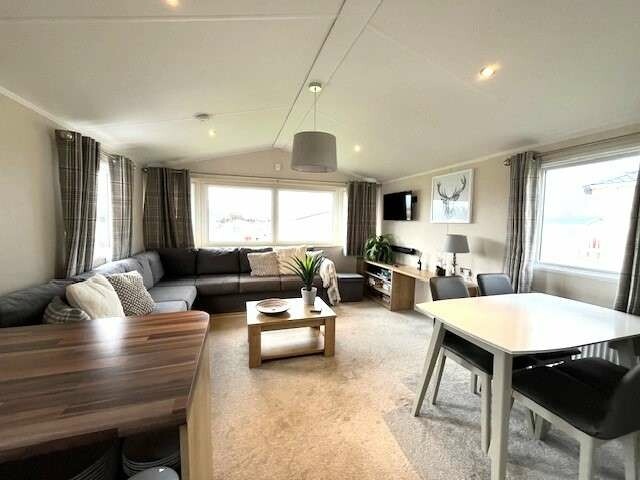 Manor Park Holiday Village - Holiday Accommodation 8689 - Hunstanton