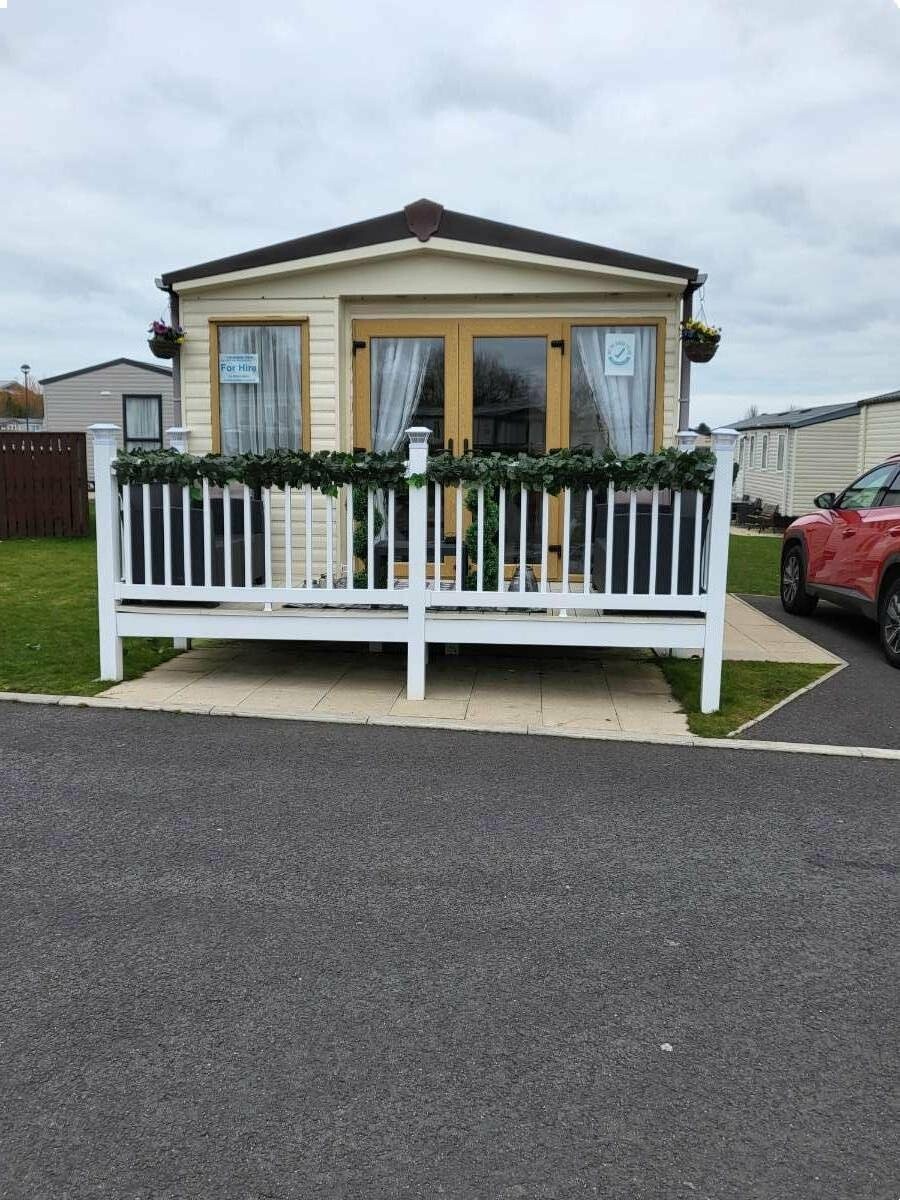 Marton Mere Holiday Village - Holiday Accommodation 9695 - Blackpool