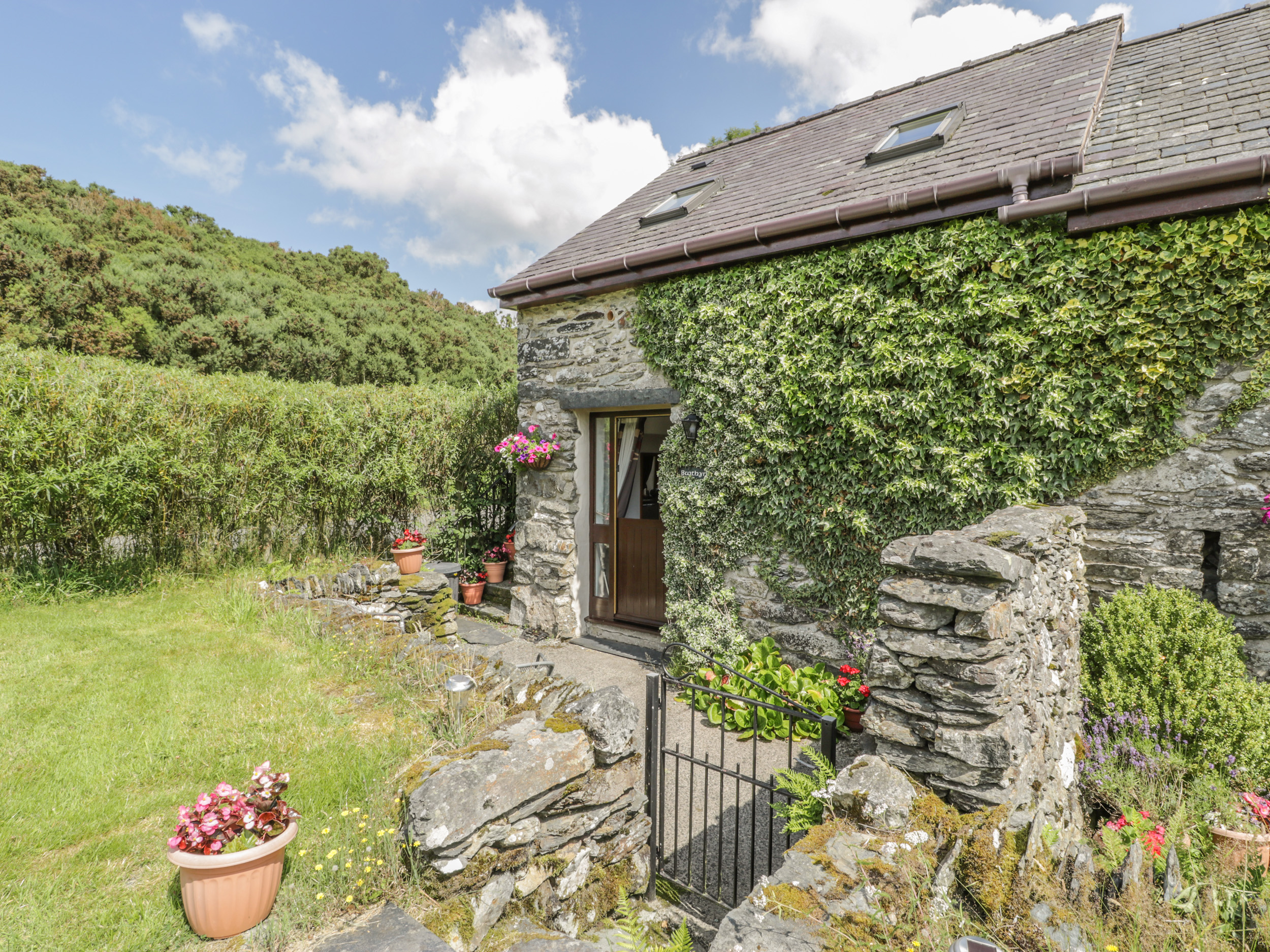 Bwthyn, Penrhyddion Pella - Gwynedd