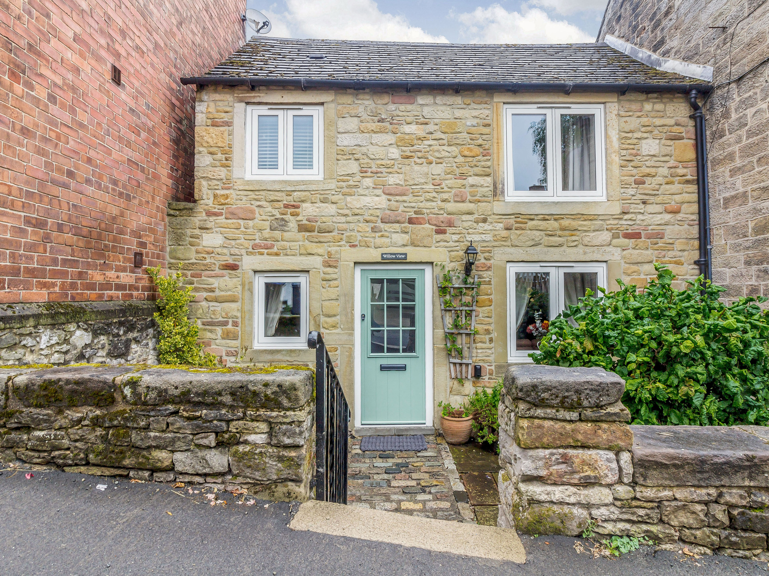 Willow View holiday cottage, sleeps 4, dog friendly - Stoney Middleton