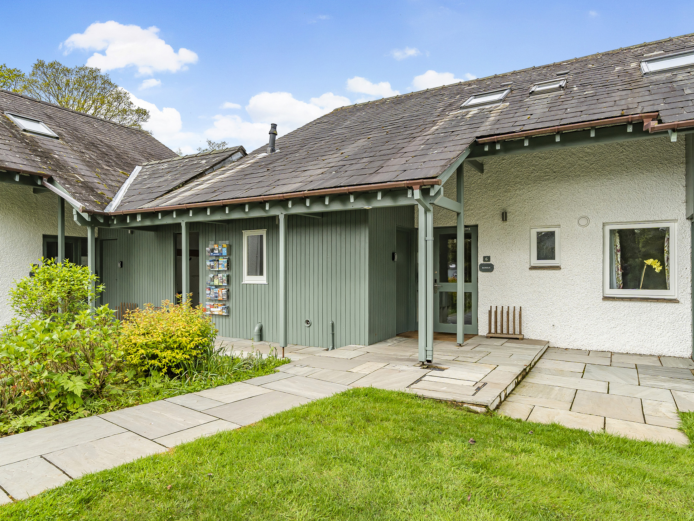 Cottage ∙ 5 Bedrooms ∙ 10 Guests - Bowness-on-Windermere